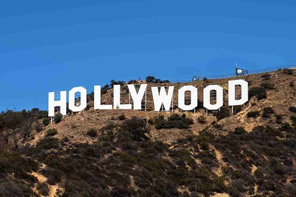La scritta Hollywood non ha nulla a che vedere con il cinema | La vera ...